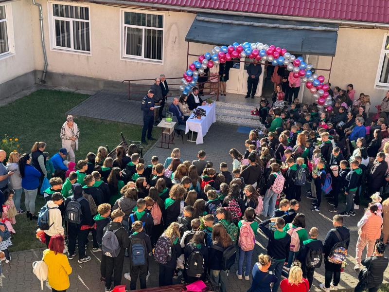 Contact | Școala Gimnazială Răstolița